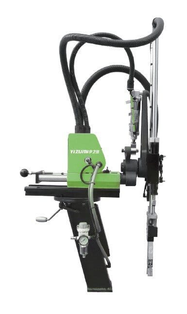 Yizumi Sprue Picker | STV Machinery